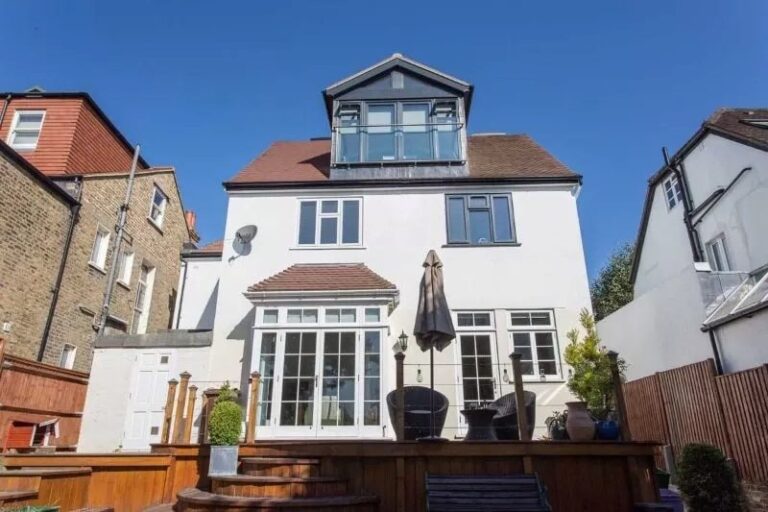 Your Comprehensive Guide to Bungalow-to-House Conversions | LMB Group